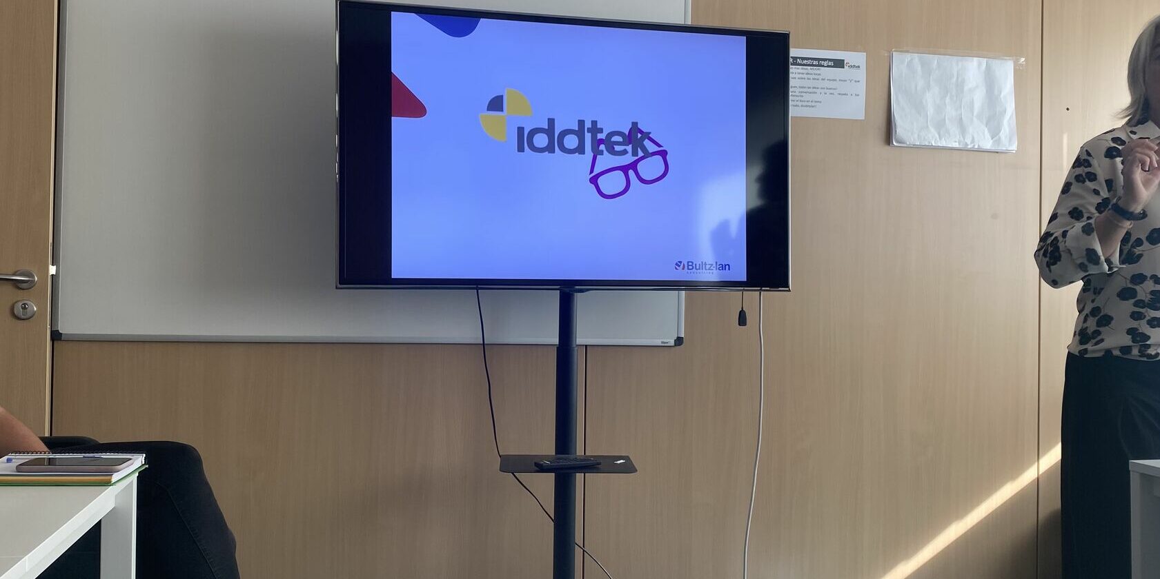 Formación sobre "Herramientas para un uso inclusivo de la comunicación en la empresa" con Ainhoa ...